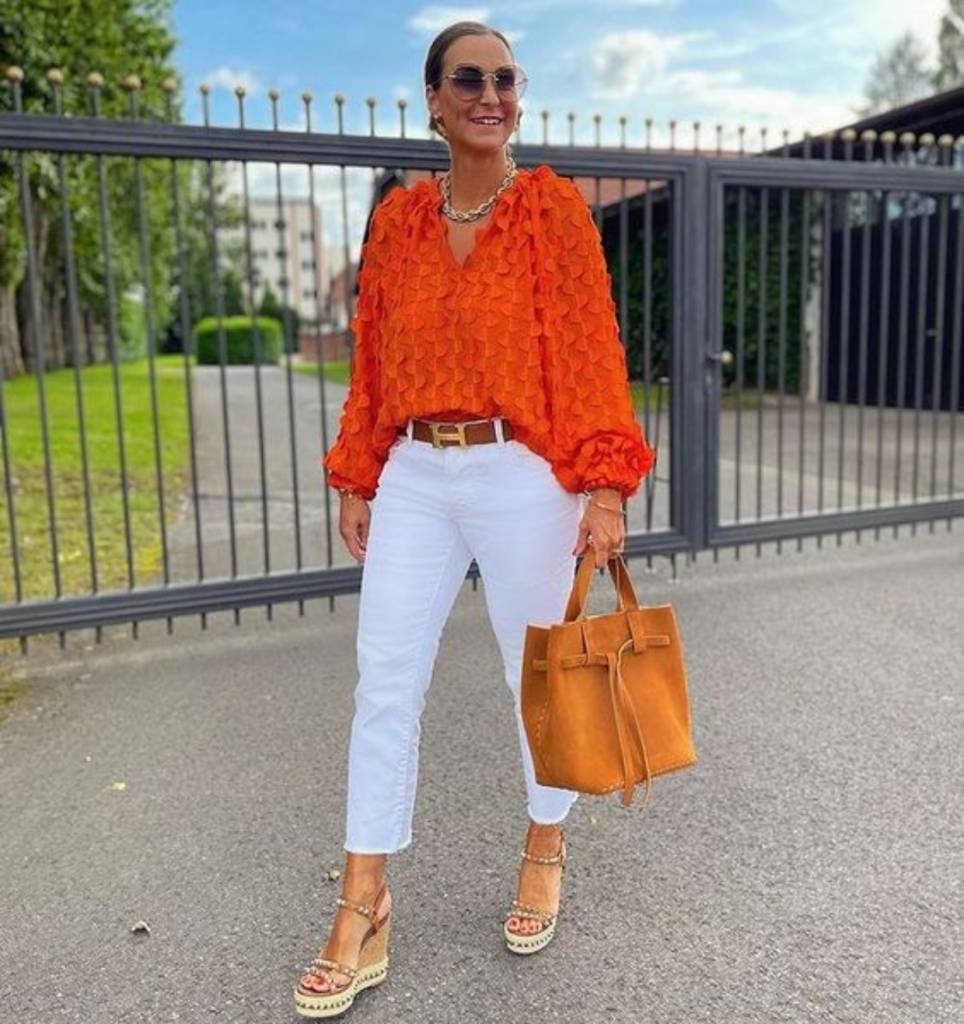 Roupas coloridas - confira looks para arrasar em qualquer ocasião